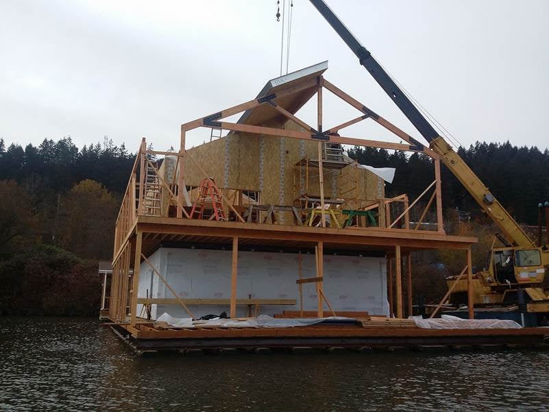 PROECT FEATURE: Lightweight SIPS Saves Floating Home Building Costs