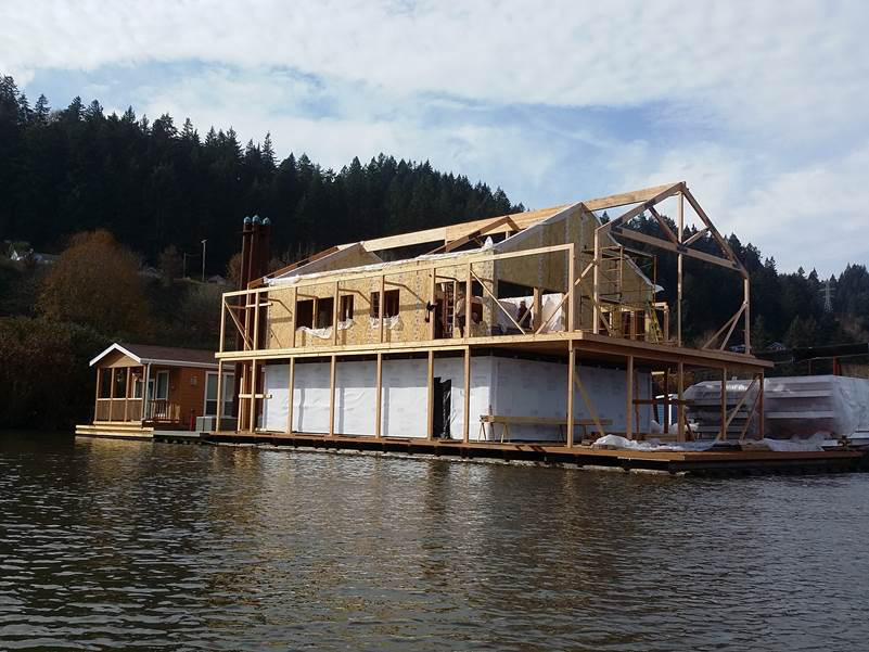 PROECT FEATURE: Lightweight SIPS Saves Floating Home Building Costs