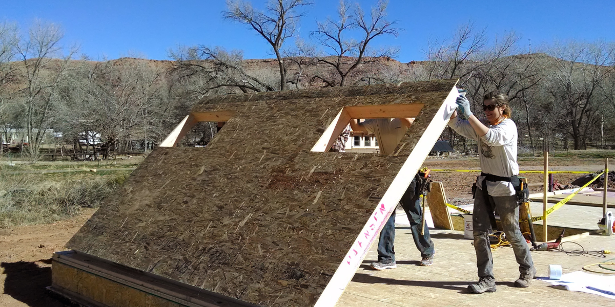 Do I Have to Be Trained to Install Structural Insulated Panels (SIPs)?